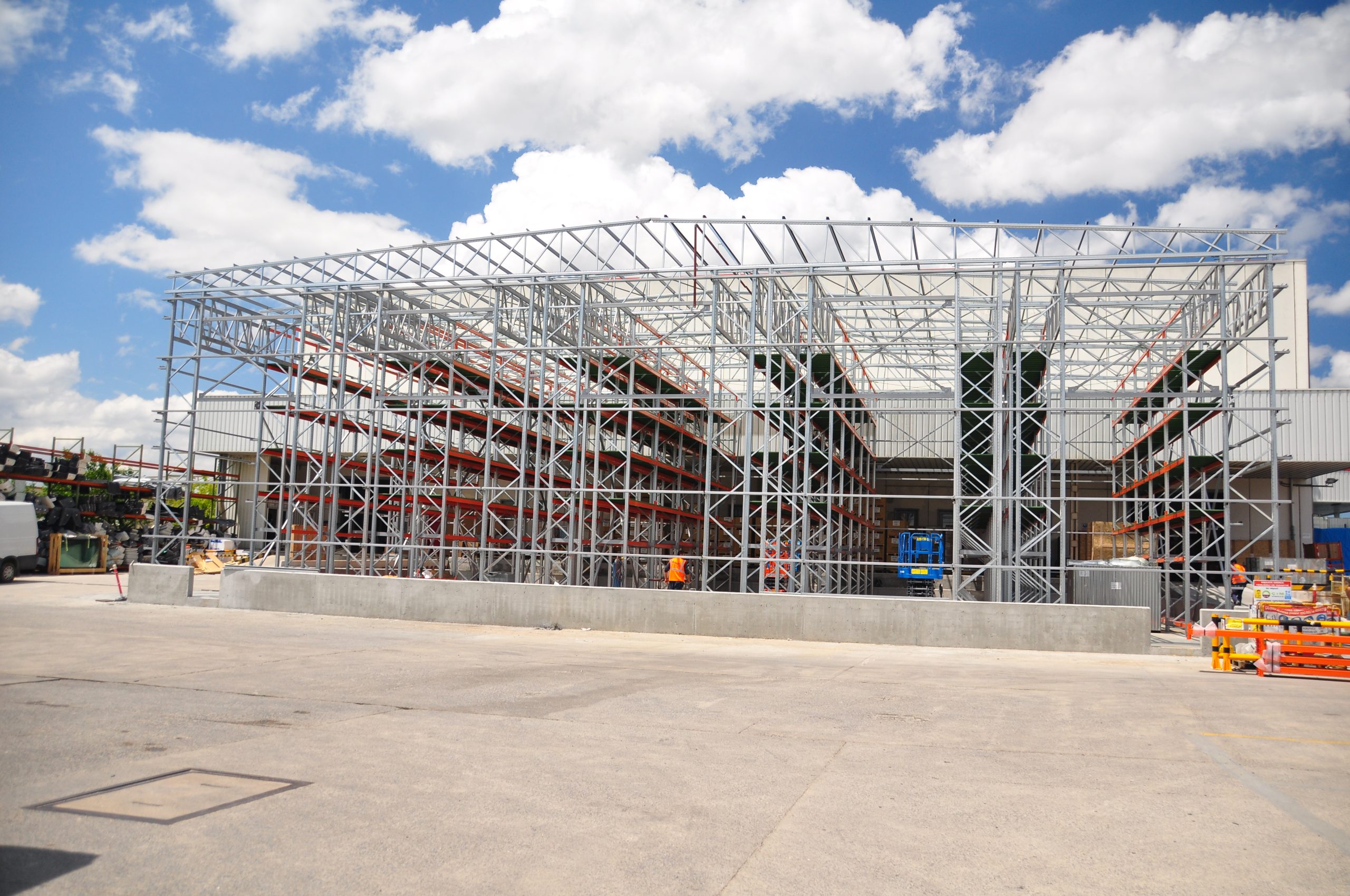 Giydirme Raf Sistemi | Peritus Racking